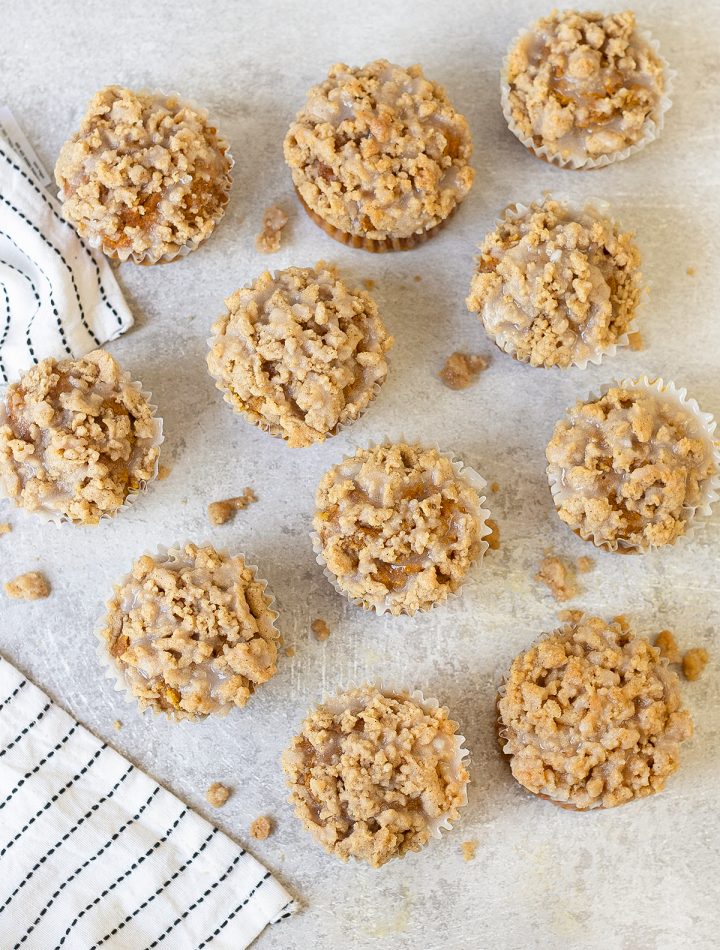 Pumpkin Pie Muffins With Crumb Topping - Healthy Life Trainer