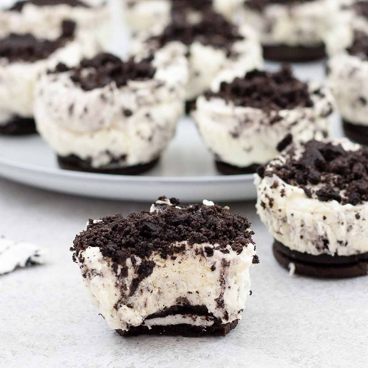 Oreo Cheesecake Bites Mini Oreo Cheesecake Bites 4 Hats And Frugal